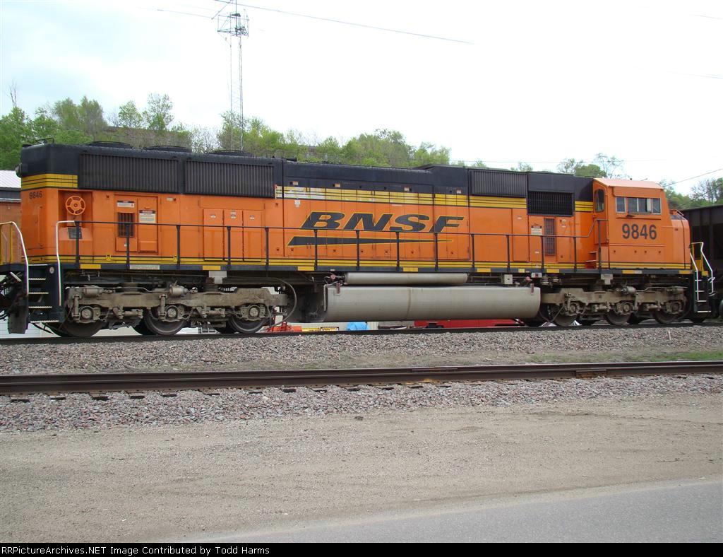 BNSF 9846
